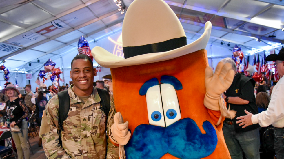 No One Says Hello Like Howdy | Houston Livestock Show and Rodeo