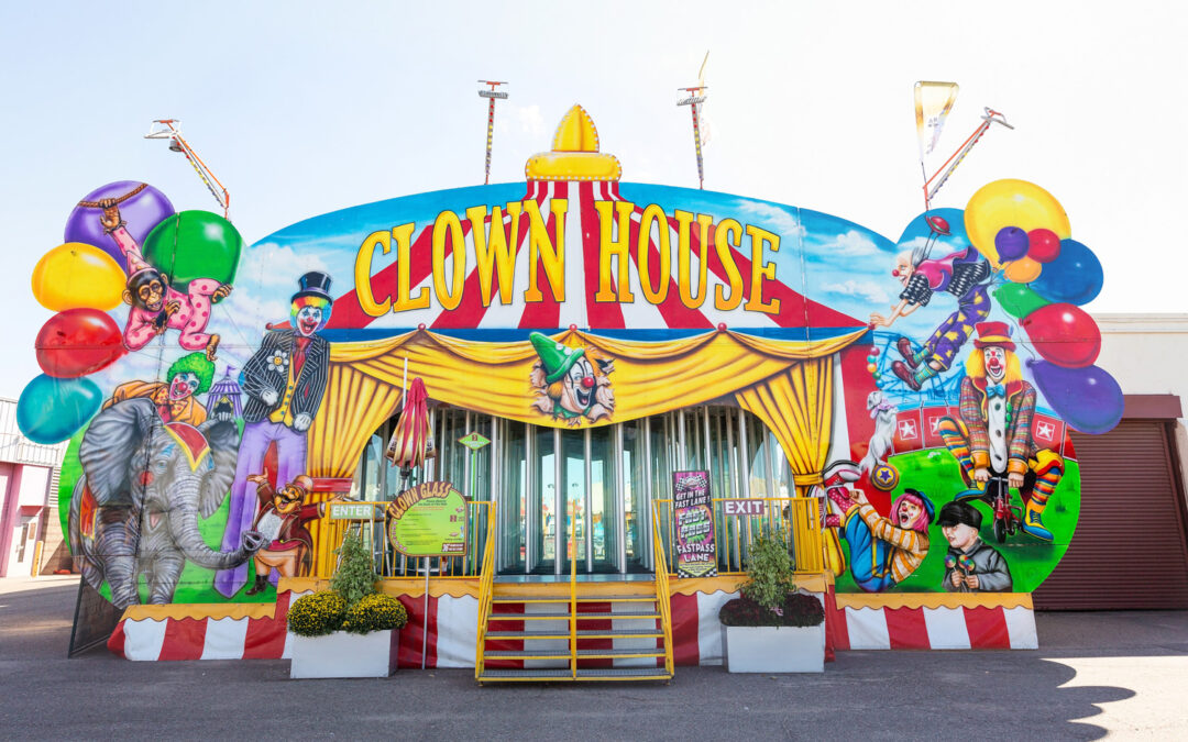 Clown Glasshouse | Houston Livestock Show and Rodeo