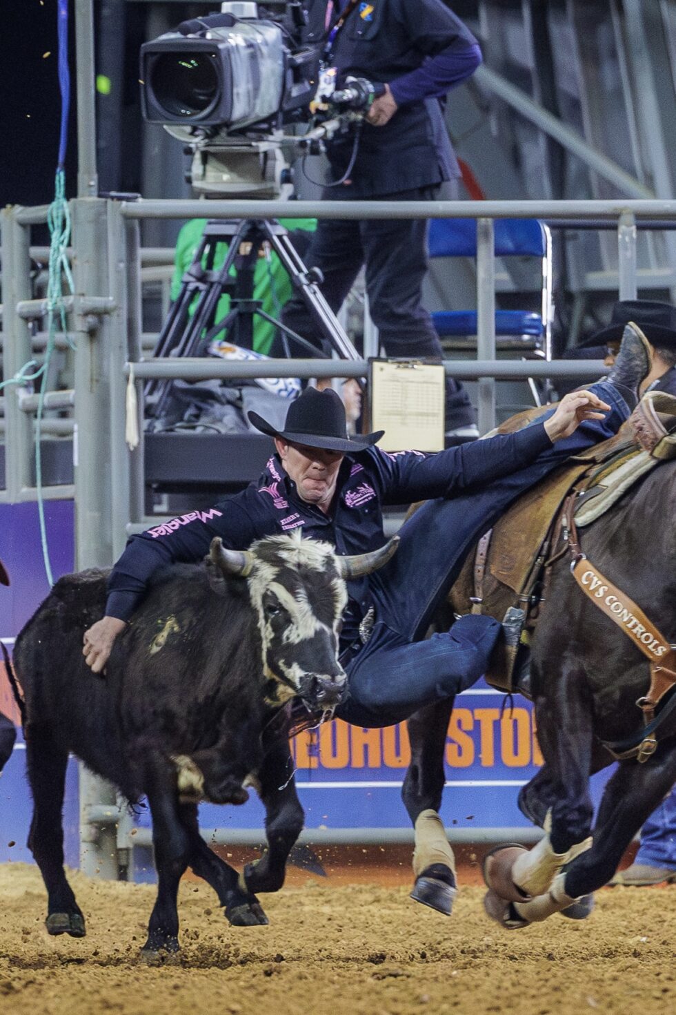 Advancements | Steer Wrestling - Houston Livestock Show and Rodeo