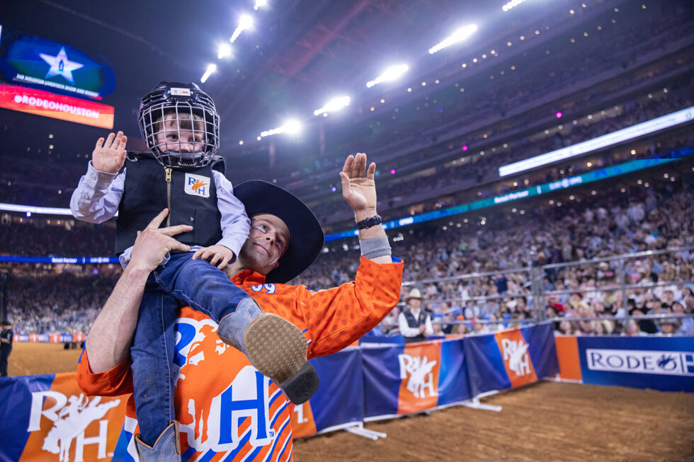 Mutton Bustin’ | Houston Livestock Show and Rodeo